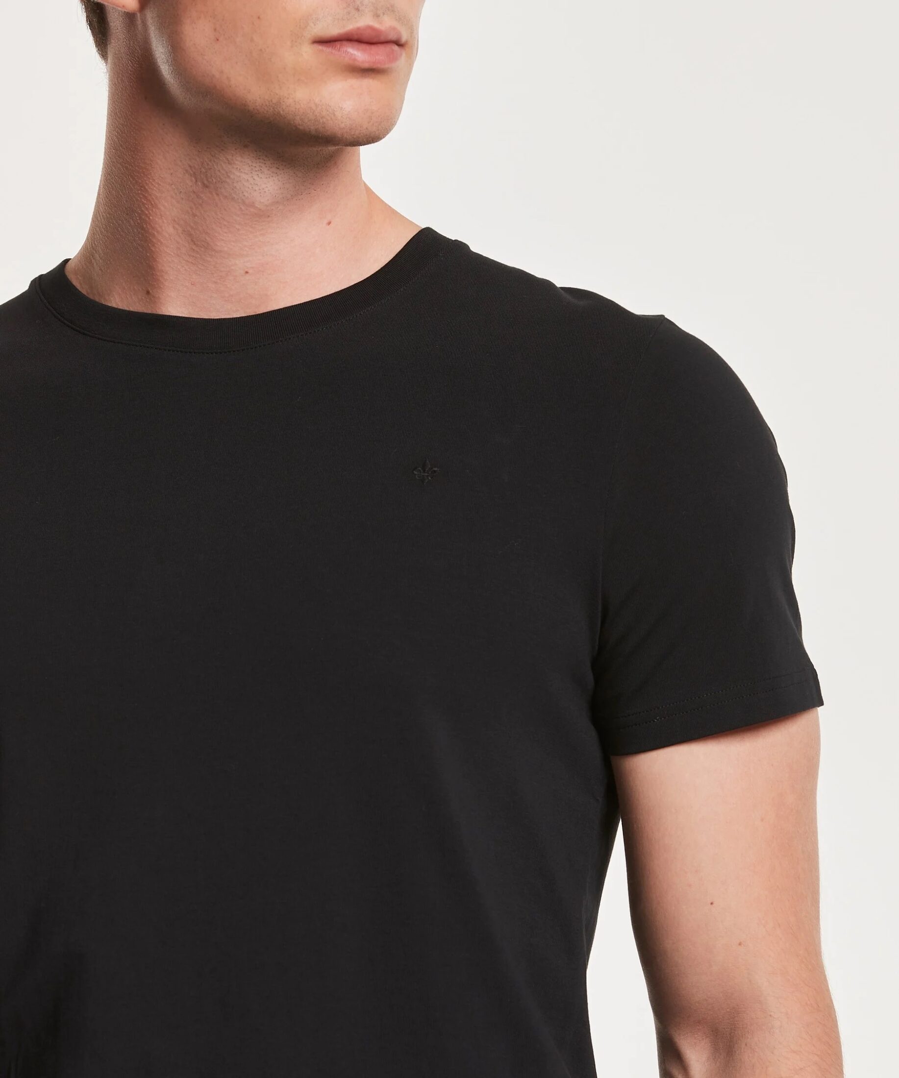 Morris Stockholm James Tee - Sort | Follestad