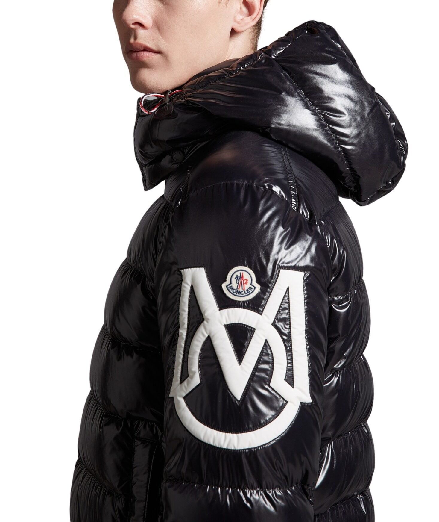 Moncler Saulx Short Down Jacket - Sort | Follestad